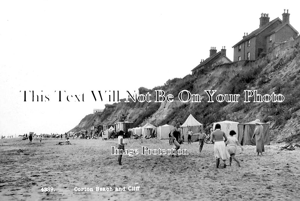 SF 4577 - Corton Beach & Cliff, Lowestoft, Suffolk – JB Archive