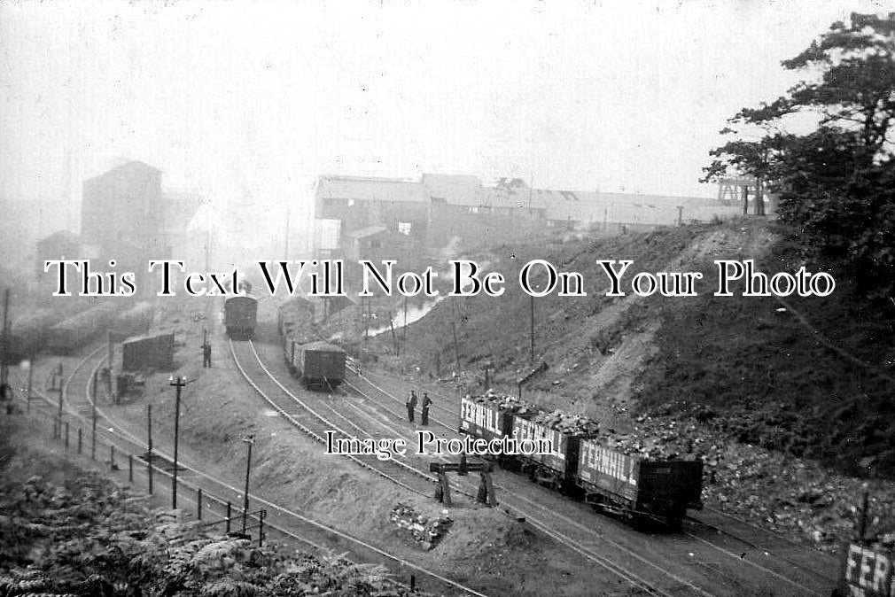 WL 3533 - Ferndale Colliery Railway Sidings, Treherbert, Wales – JB Archive
