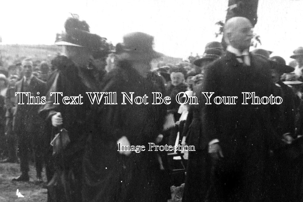 BF 680 - Dedication Of Ampthill War Memorial, Bedfordshire WW1 – JB Archive