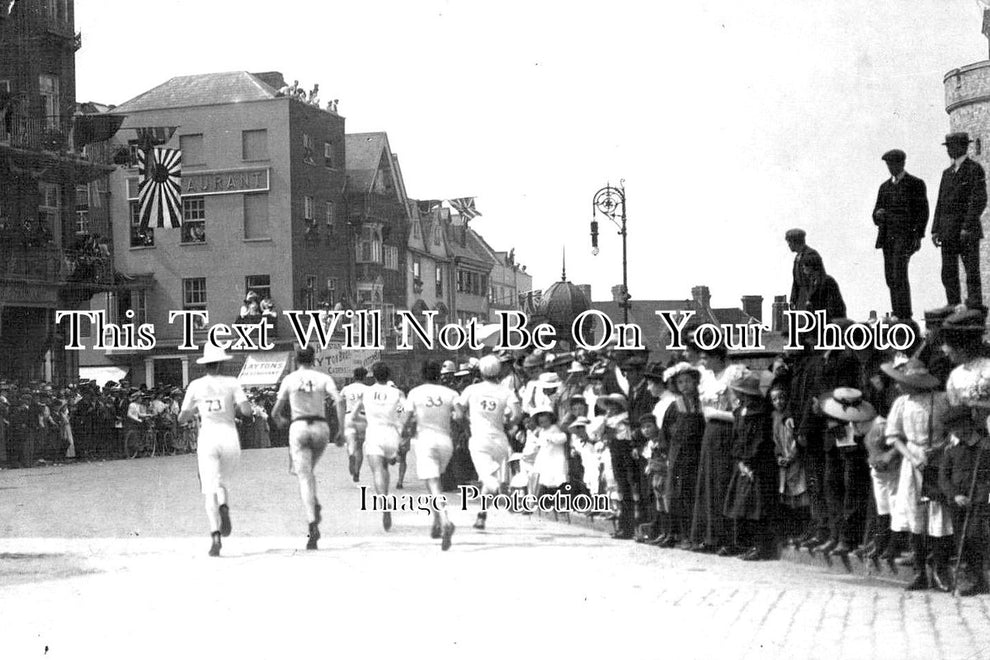 BK 1072 - Olympic Games Marathon Race, Windsor, Berkshire 1908 – JB Archive