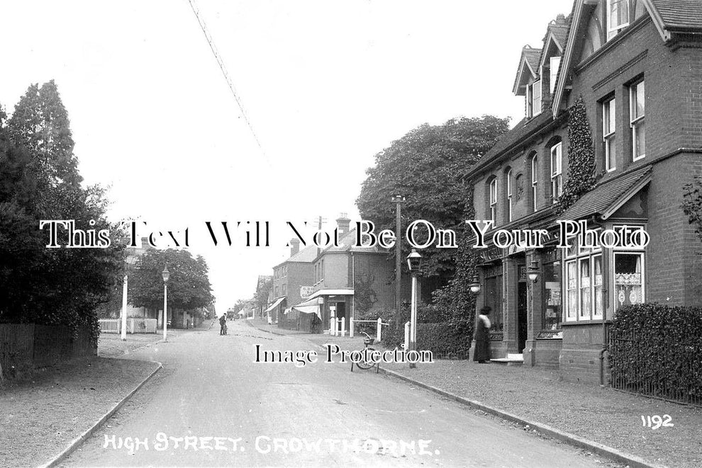 BK 1406 - High Street, Crowthorne, Berkshire – JB Archive