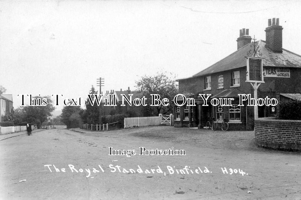 BK 948 - The Royal Standard, Binfield, Berkshire – JB Archive