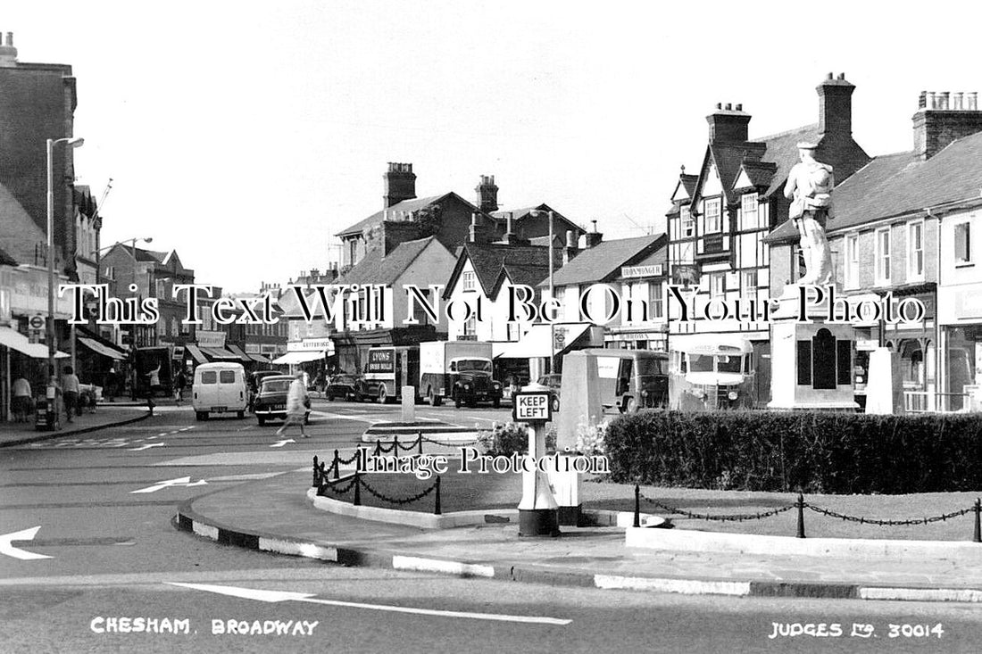 BU 2524 - Chesham Broadway & War Memorial, Buckinghamshire c1940 – JB ...