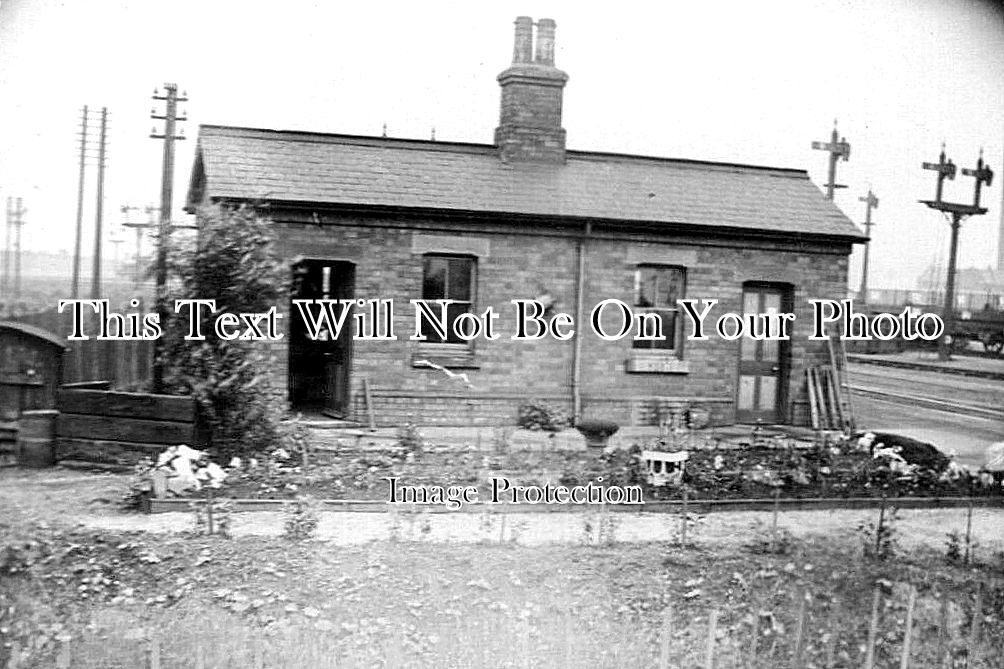 CA 1366 - Shunters Train Railway Cabin, St Marys, Cambridgeshire – JB ...