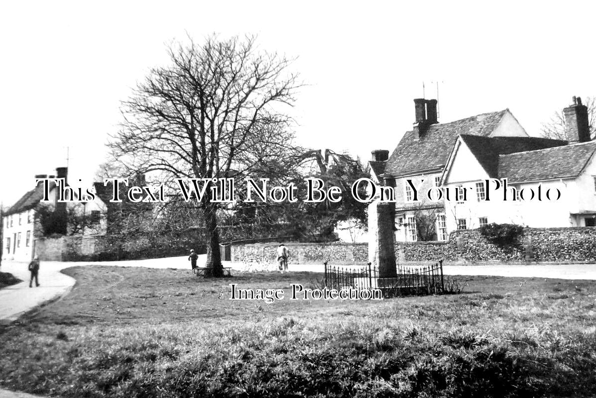CA 915 - The Village Green, Ickleton, Cambridgeshire – JB Archive