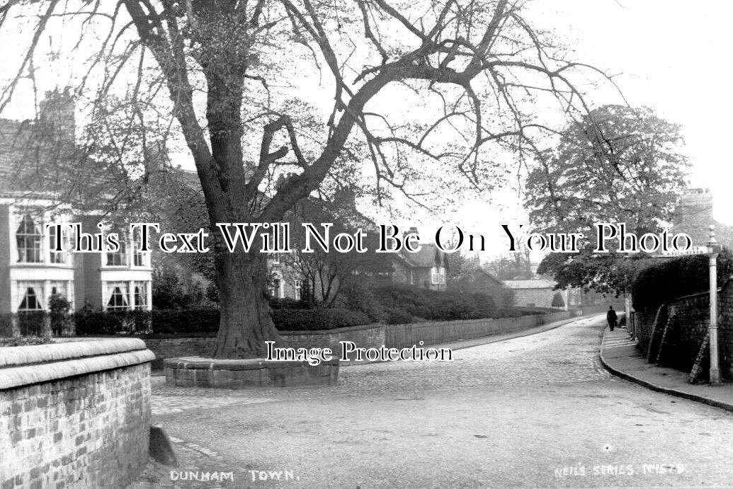 CH 1546 - Dunham Town, Cheshire – JB Archive