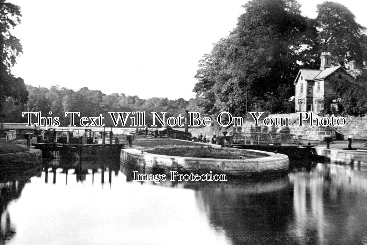 CH 2609 - Northwich Vale Royal Locks, Cheshire – JB Archive