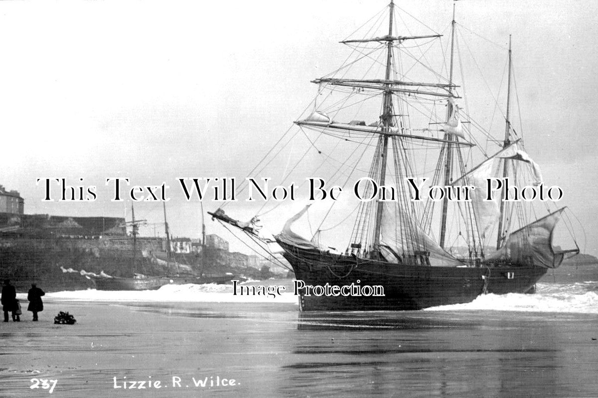 CO 1914 - Lizzie R.Wilce Beached At St Ives, Cornwall – JB Archive