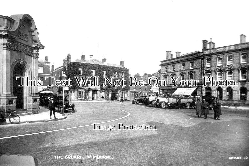 DO 2643 - The Square, Wimborne, Dorset – JB Archive