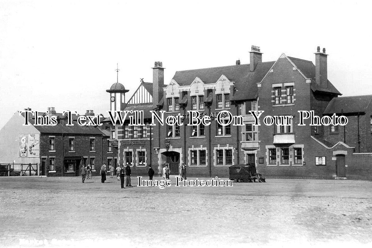 DR 2143 - The Market Hotel, Shirebrook, Derbyshire – JB Archive