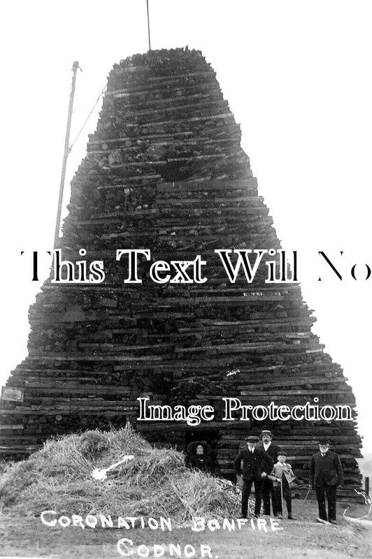 DR 2351 - Coronation Bonfire, Codnor, Derbyshire – JB Archive