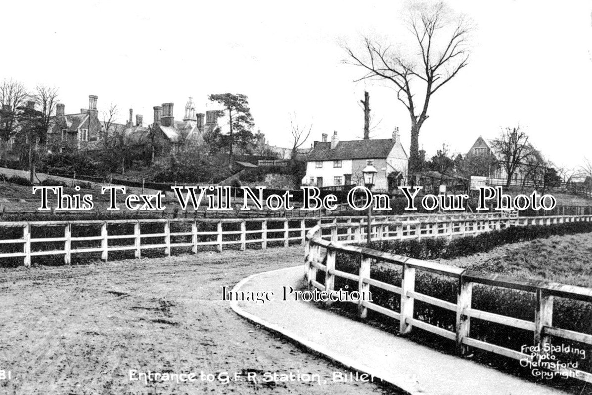 ES 2392 - Entrance To Billericay Railway Station, Essex – JB Archive