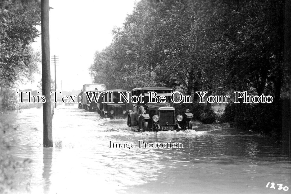 ES 4660 - Clacton Floods, Essex – JB Archive