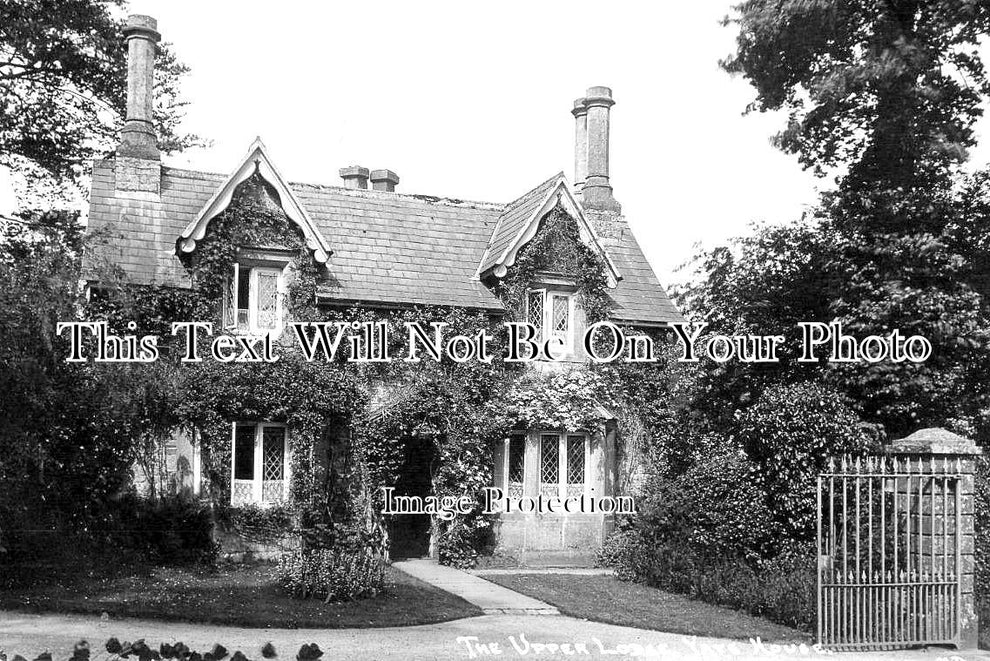GL 1975 - The Upper Lodge, Yate House, Gloucestershire – JB Archive