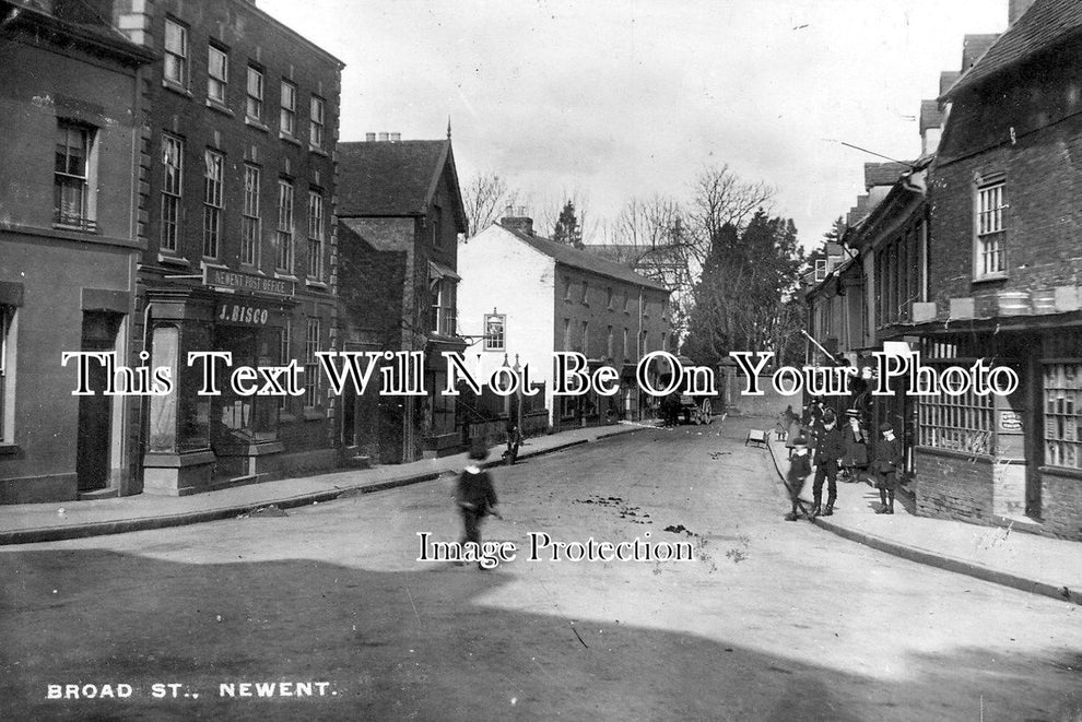 GL 508 - Broad Street, Newent, Gloucestershire – JB Archive