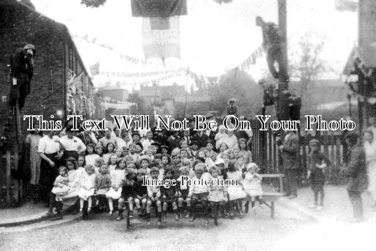 HF 1004 - WW1 Street Victory Party, Cheshunt, Hertfordshire – JB Archive