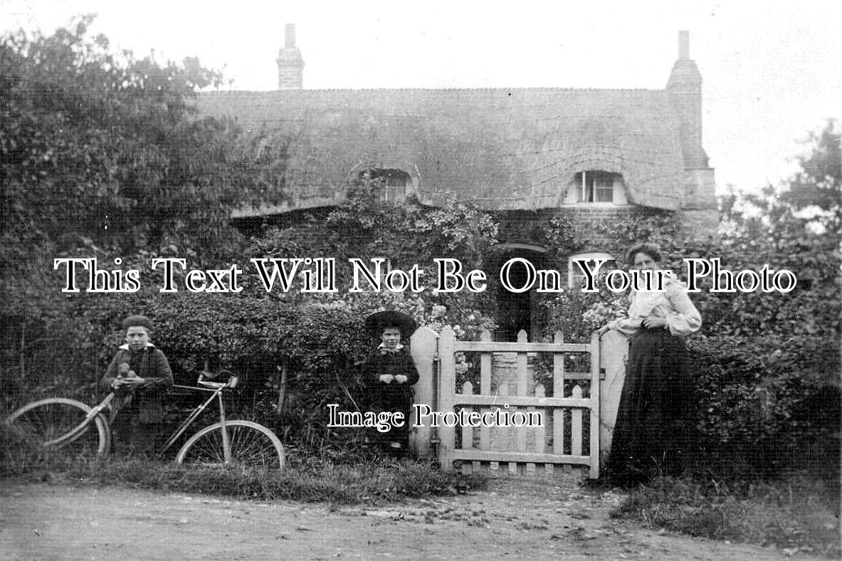 HR 534 - Thatched Cottage, Bromyard, Herefordshire – JB Archive