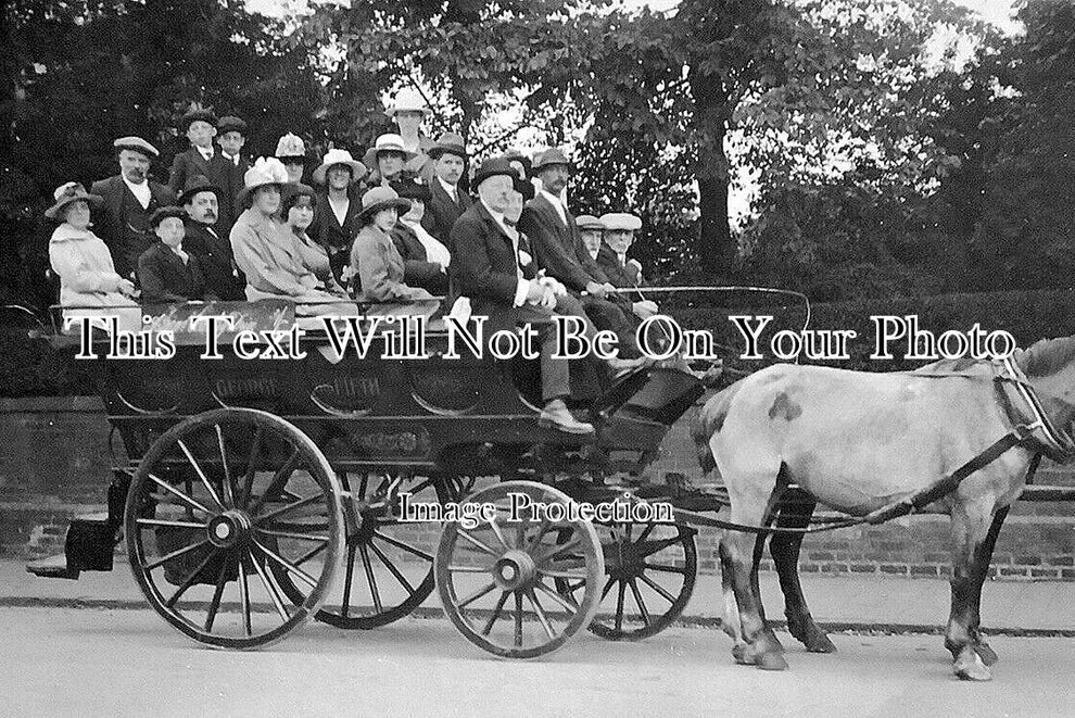IO 1165 - Horse Drawn Charabanc, Isle Of Wight – JB Archive