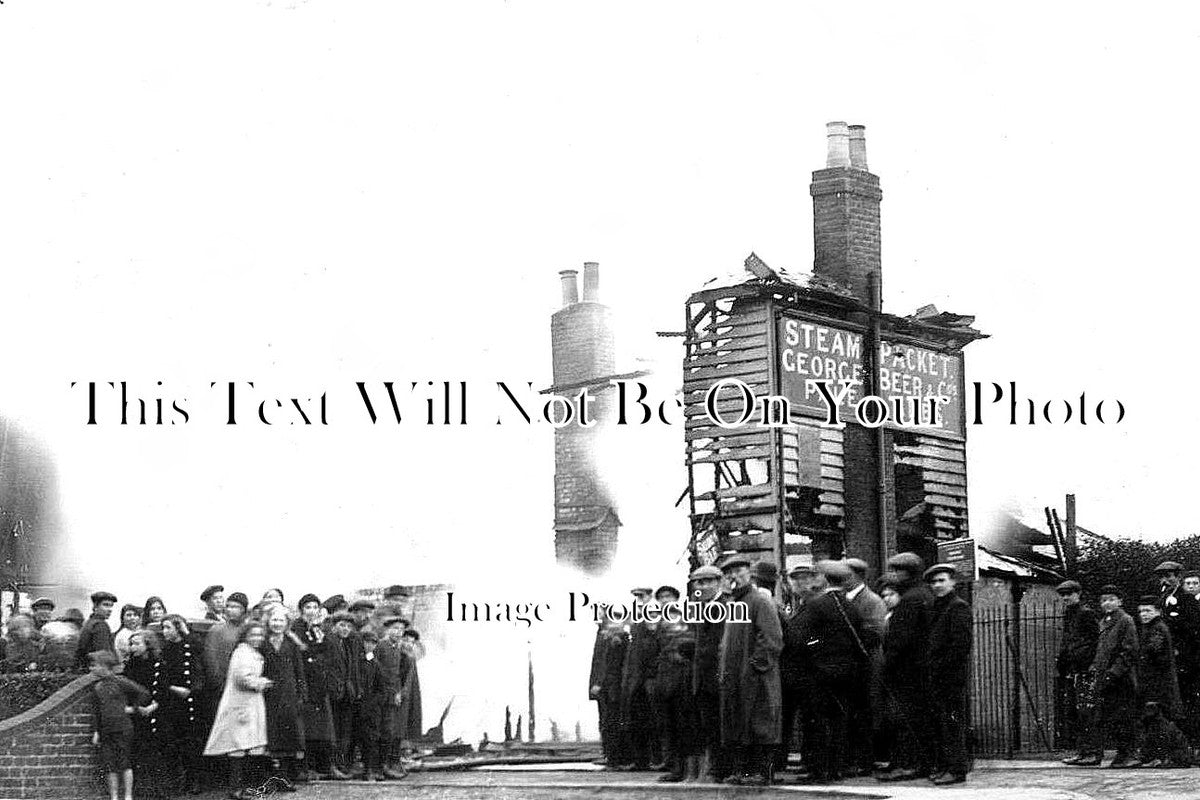 KE 2120 - The Steam Packet Inn On Fire, Whitstable, Kent c1913 – JB Archive
