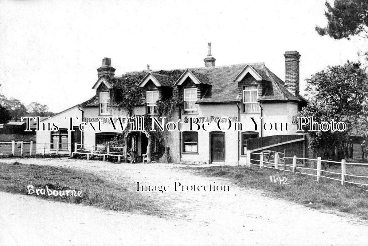 KE 5706 - The Plough Inn Pub, Brabourne, Kent – JB Archive