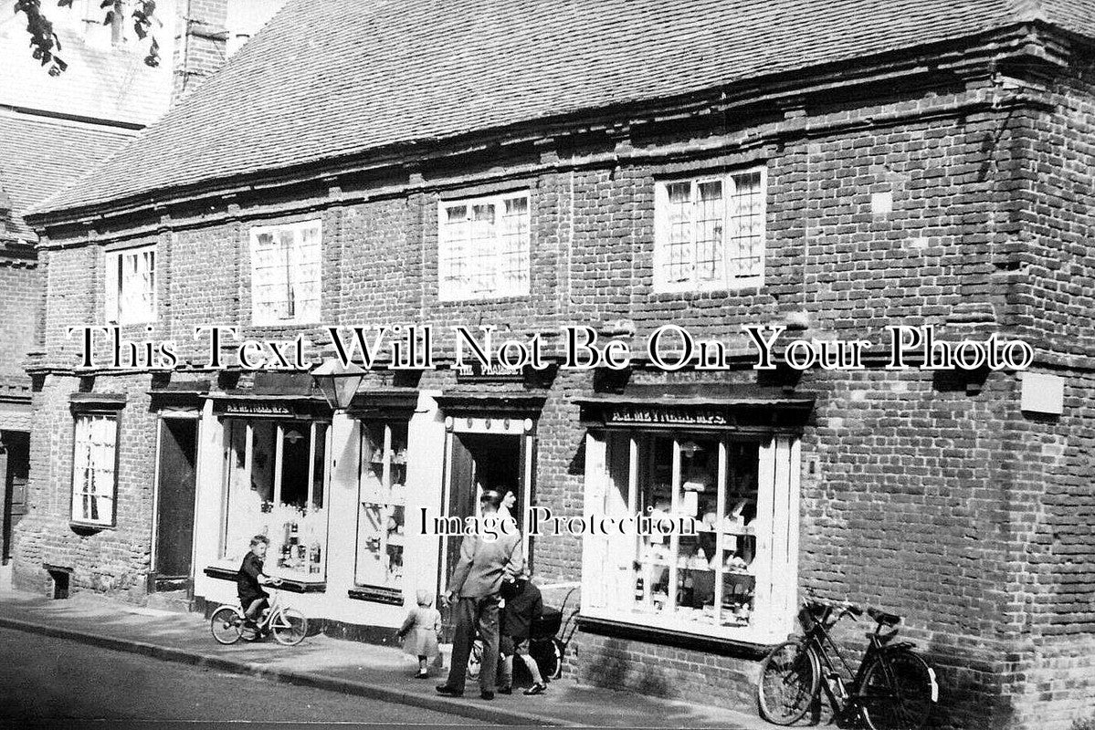 KE 6135 - Wingham Local Stores, Kent – JB Archive