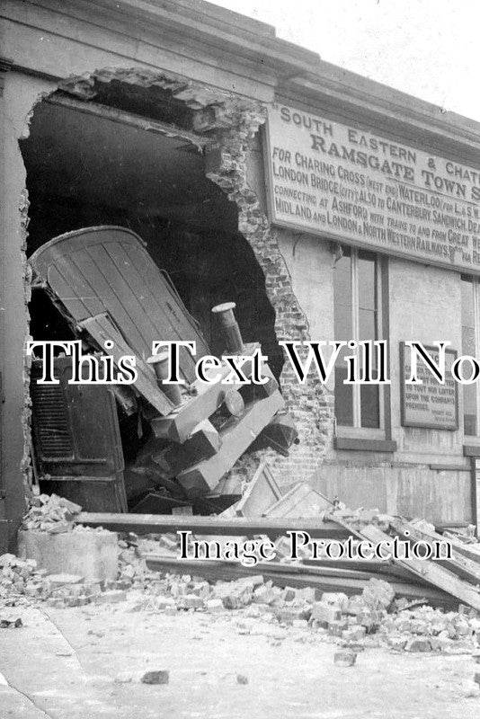 KE 716 - Train Crash, Ramsgate Railway Station, Kent 11th March 1913 ...