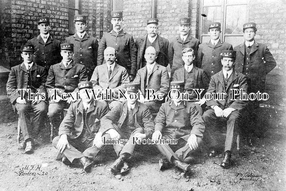 LA 1094 - Group Of Workers, Monsall Fever Hospital, Lancashire c1913 ...