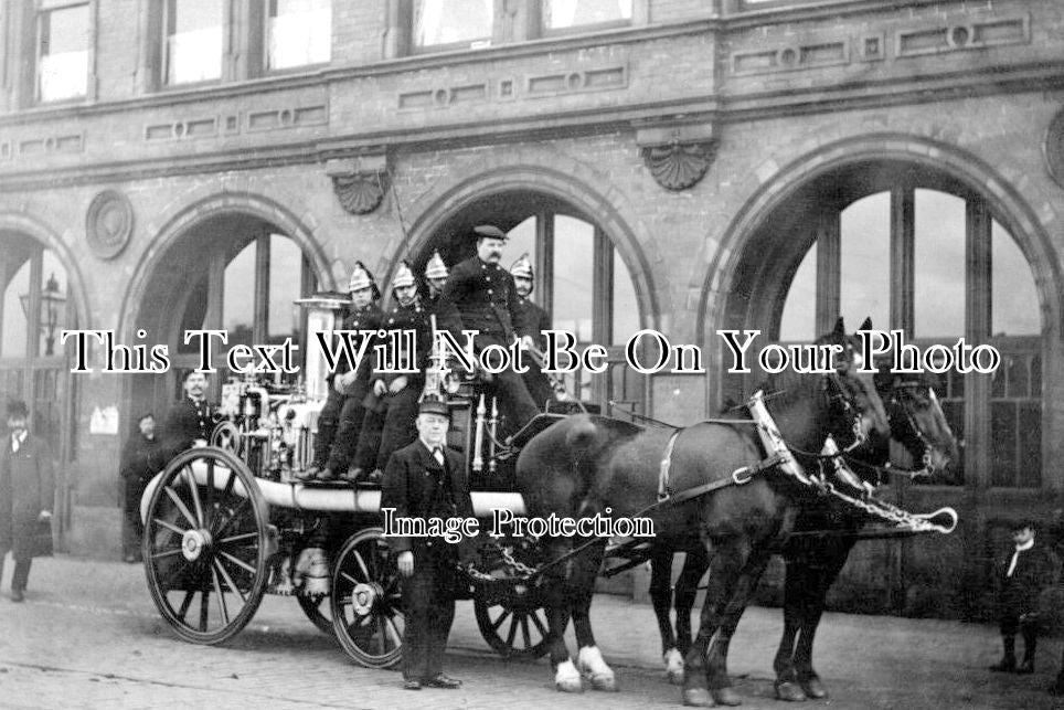 LA 2461 - Horse Drawn Fire Engine, Bolton Fire Station, Lancashire c19 ...