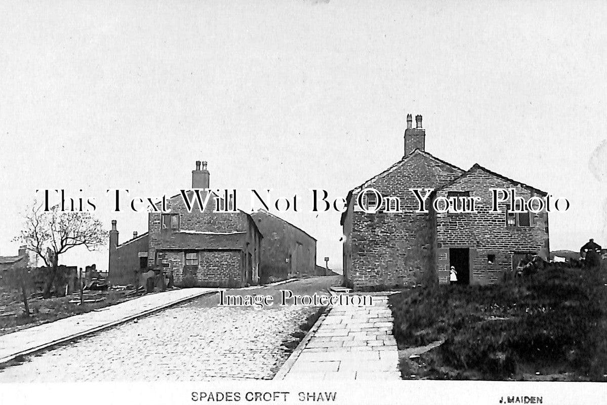 LA 337 - Spades Croft, Shaw, Manchester, Lancashire – JB Archive