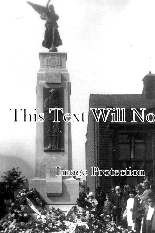 LA 4385 - Eccles War Memorial, Lancashire WW1 – JB Archive