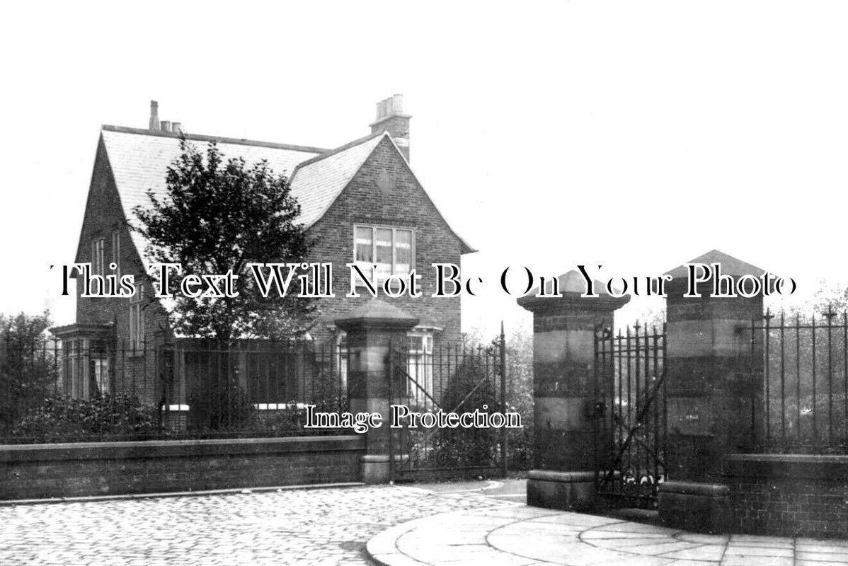 LA 5191 - Brookdale Park Entrance, Newton Heath, Lancashire – JB Archive