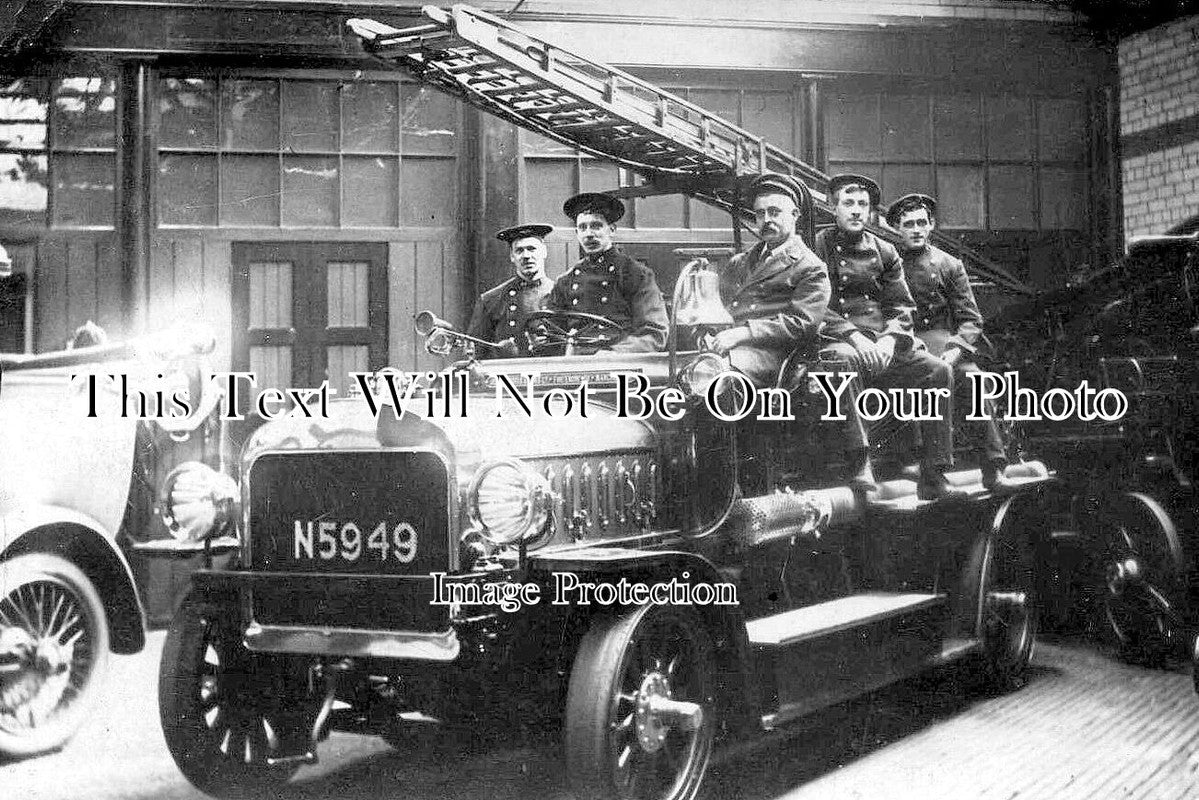 LA 5801 - Manchester Fire Brigade Engine N5949, Lancashire – JB Archive