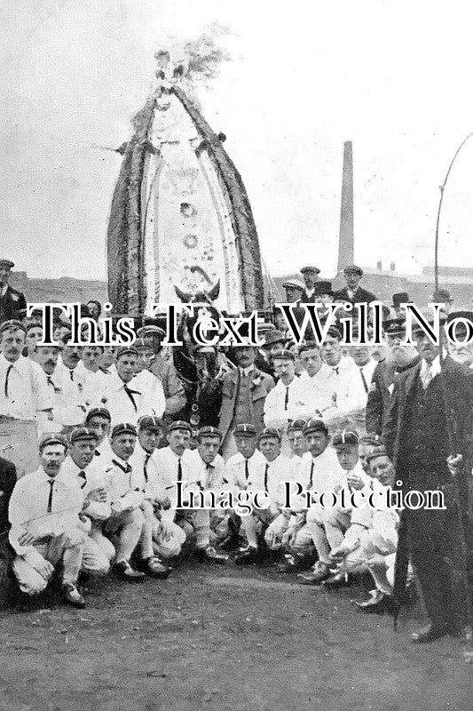 LA 6956 - Lowerplace Rushcart, Rochdale Coronation Celebrations 1911 ...