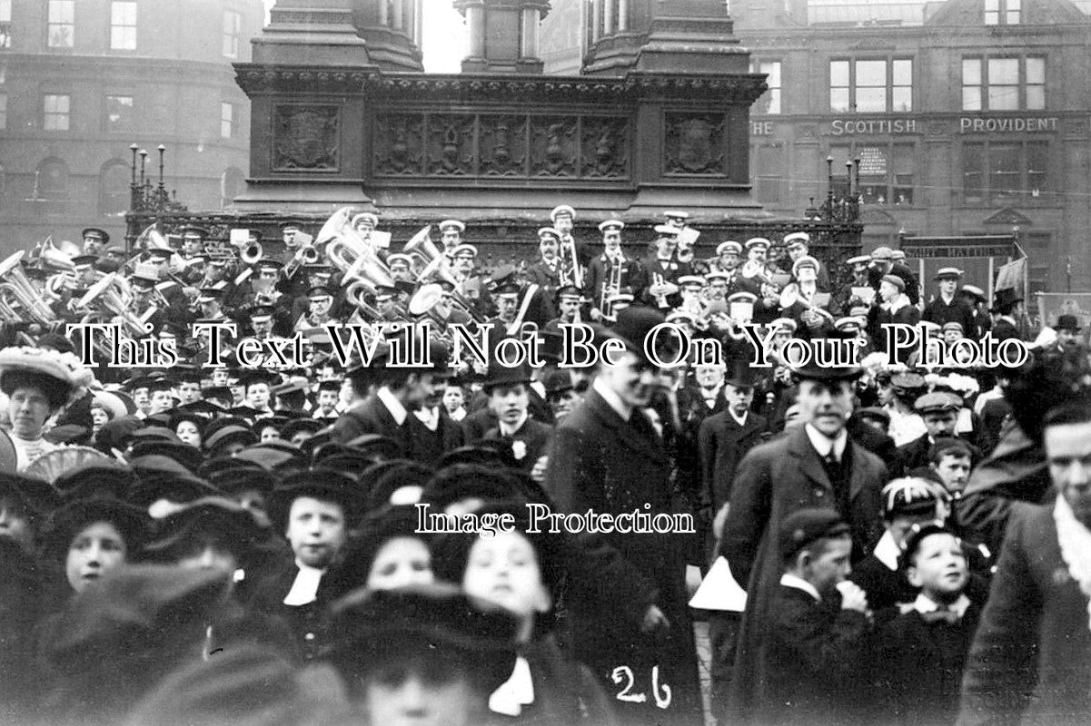 LA 7307 - Whit Week Procession, Manchester, Lancashire – JB Archive