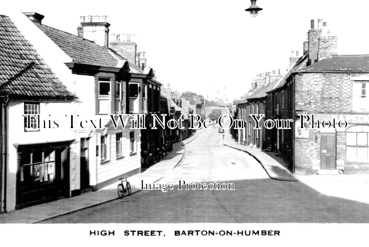 LI 2584 - High Street, Barton On Humber, Lincolnshire – JB Archive