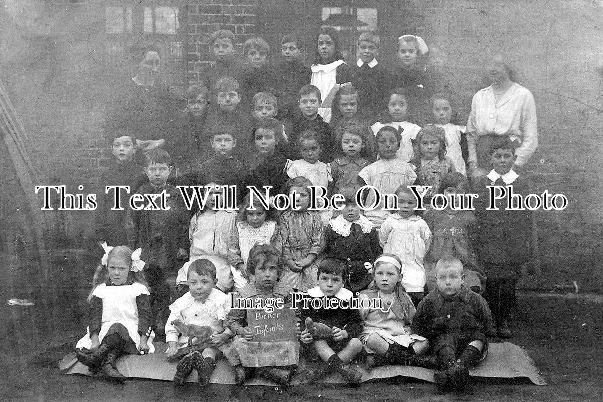 LI 3130 - Bicker School Infants Group, Lincolnshire – JB Archive