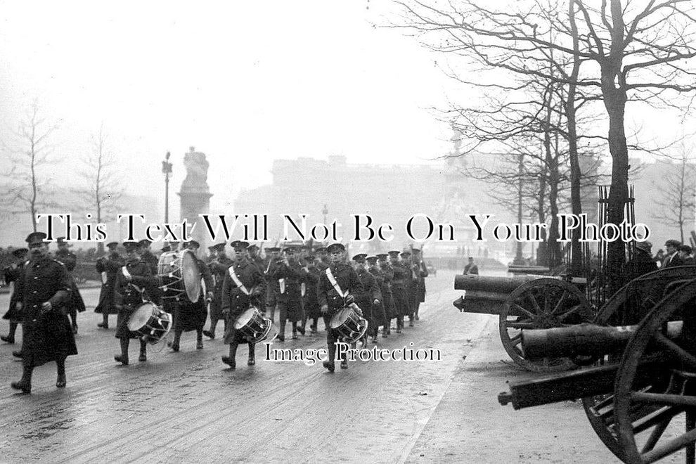 LO 1656 - Captured German Guns, London – JB Archive