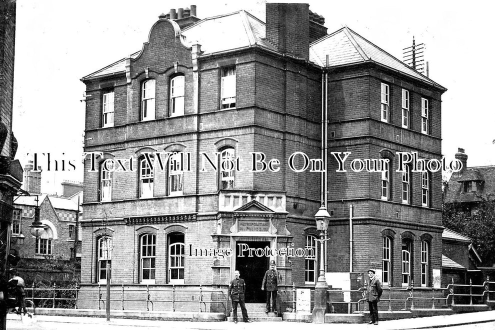 LO 2563 - New Southgate London Metropolitan Police Station – JB Archive