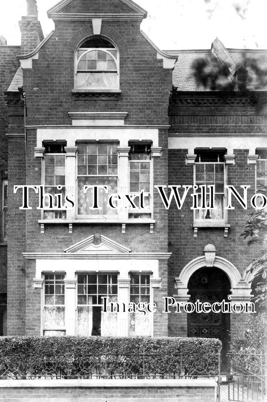 LO 5141 - Tooting House, London – JB Archive