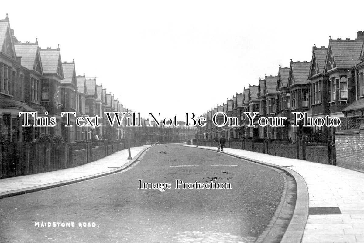 LO 5608 - Maidstone Road, Bounds Green, New Southgate, London c1911 ...