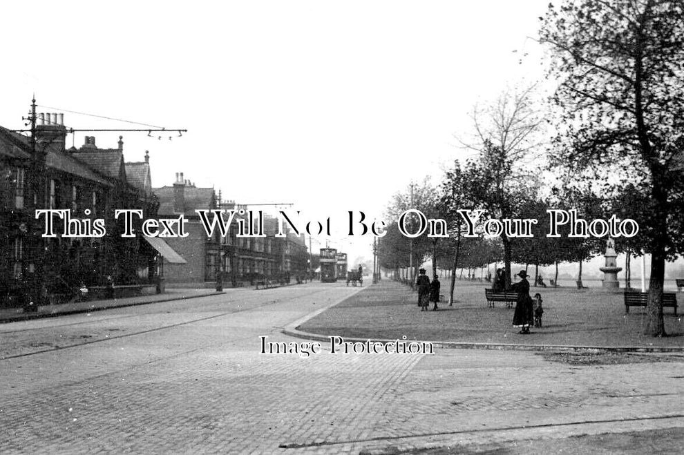 LO 5777 - Forest Gate, Wanstead Flats, London – JB Archive