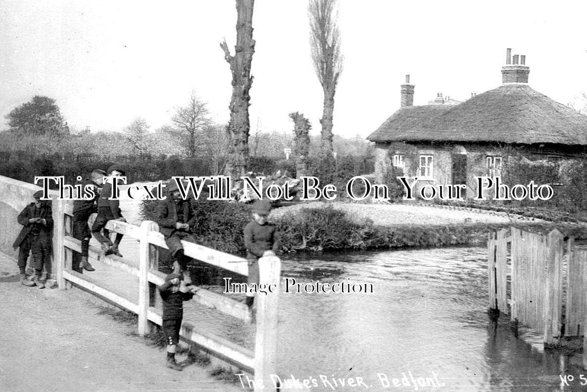 MI 1702 - The Dukes River, Bedfont, Middlesex – JB Archive