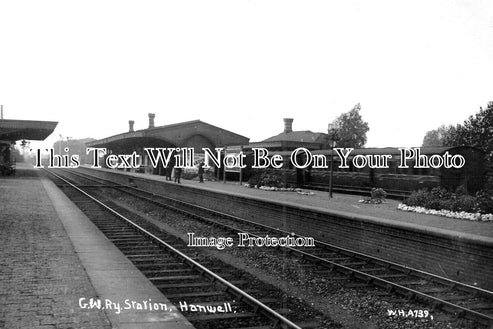 MI 2073 - Hanwell Railway Station, Middlesex, London – JB Archive