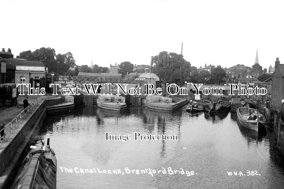 MI 2601 - The Canal Locks, Brentford Bridge, Middlesex – JB Archive