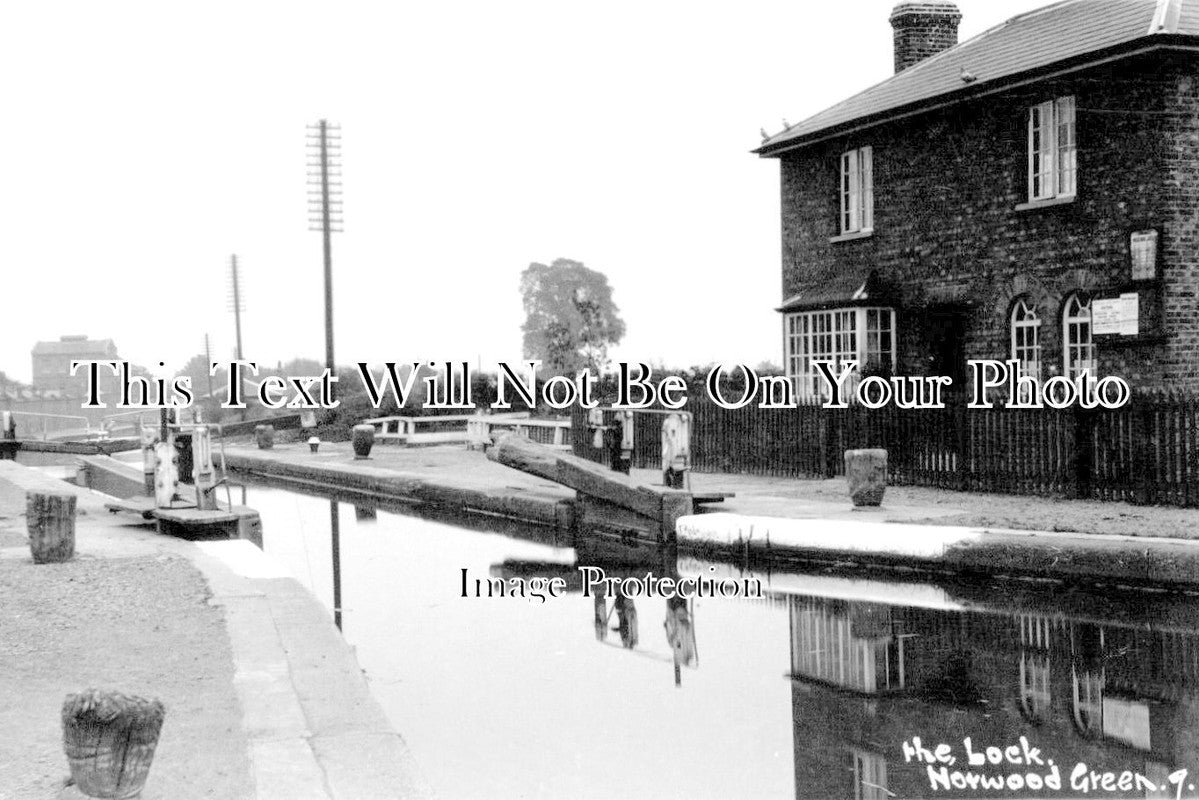 MI 745 - Lock & Lockhouse, Norwood Green, Southall, Middlesex c1940 ...