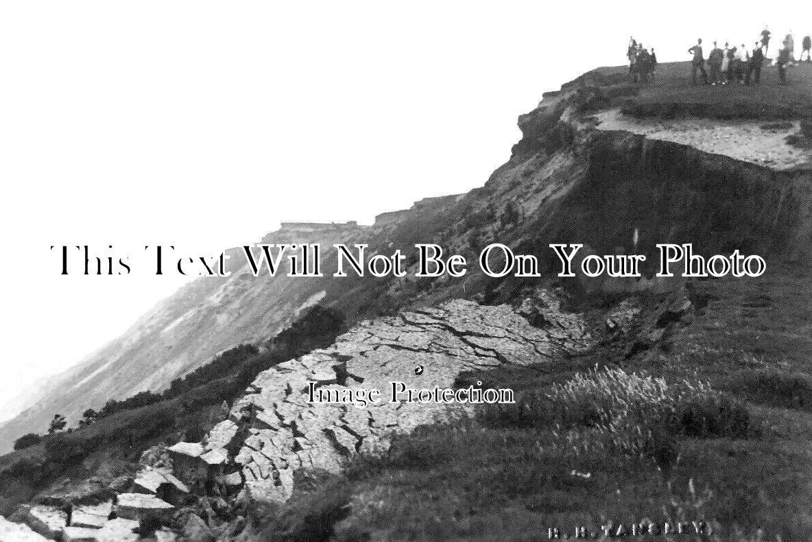 NF 2781 - Cliff Collapse, Landslip, Cromer, Norfolk – JB Archive