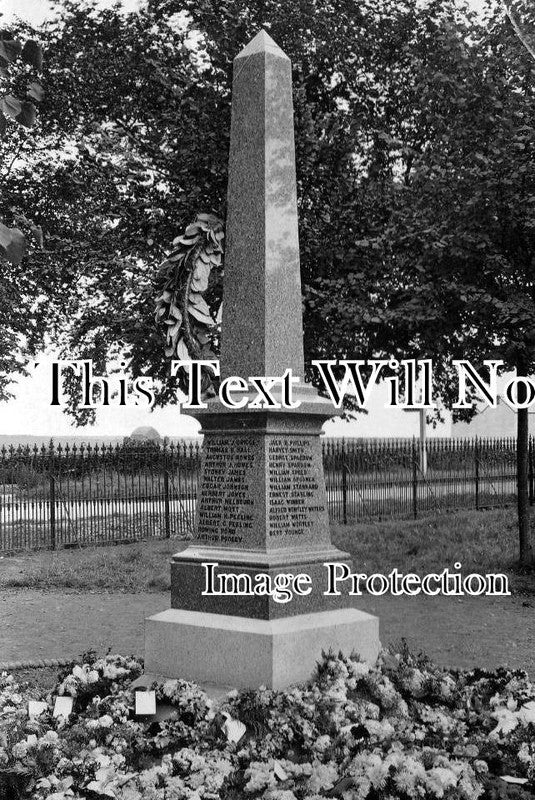 NF 634 - Methwold WW1 War Memorial, Norfolk c1920 – JB Archive