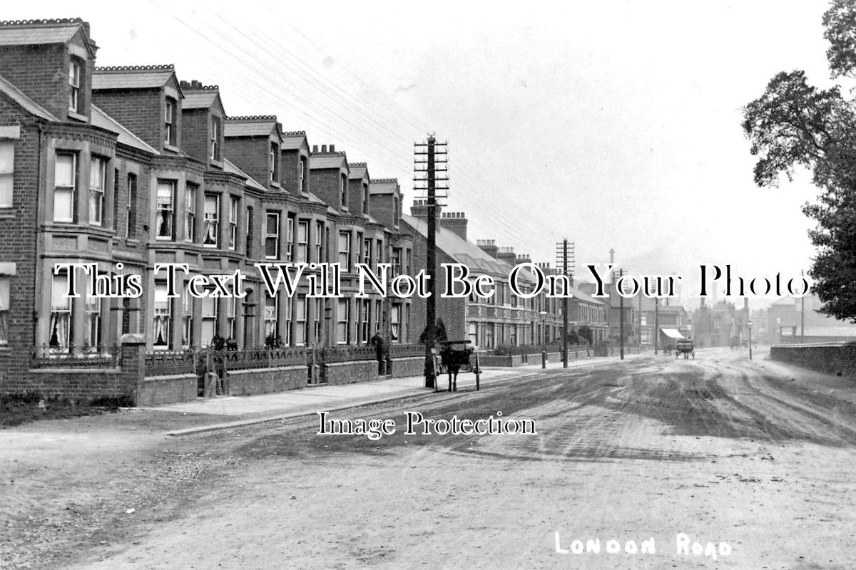 NH 698 - London Road, Northampton, Northamptonshire – JB Archive