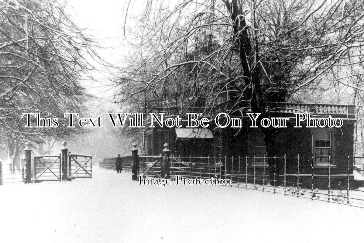 NT 862 - Lodge & Lodge Gates, Bulwell Hall, Nottingham, Nottinghamshir ...