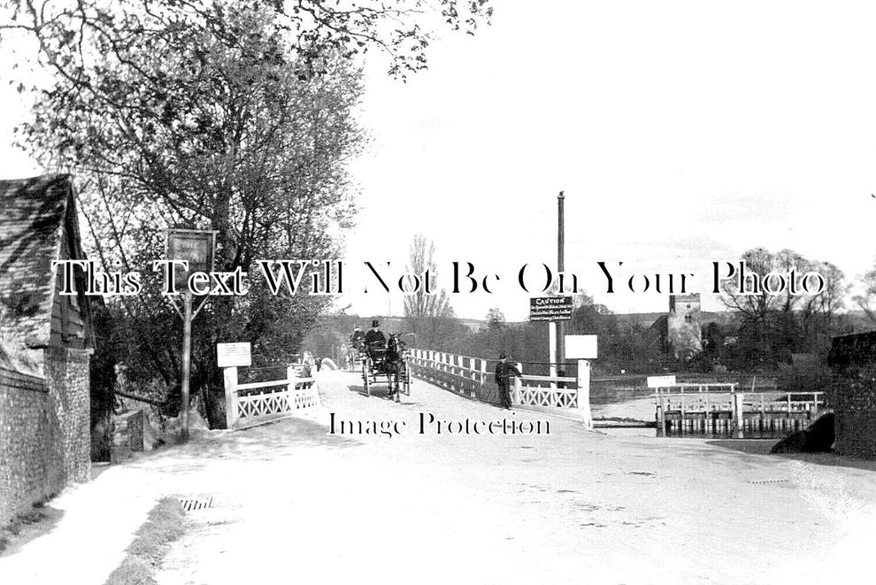 OX 1236 - Goring, Oxfordshire – JB Archive